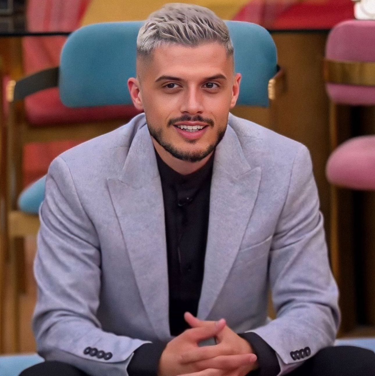 Pas Luizit, Bardhi ndan rrugët edhe me këtë këngëtare të njohur?